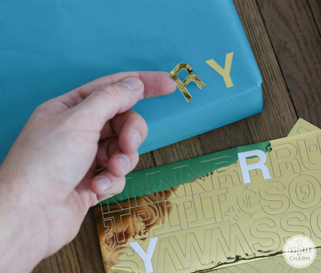 Personnalisez votre papier cadeau avec ces 14 idées qui plairont à vos ...