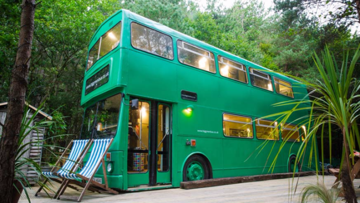 Angleterre : visitez un bus plein de charme transformé en hôtel pour 6 ...
